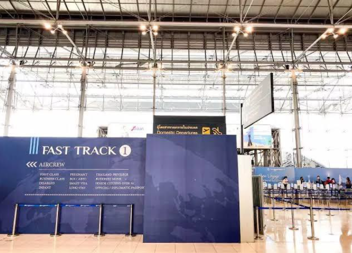 방콕 수완나폼 국제공항 VIP 입출국 패스트트랙 서비스 - 트래블포레스트